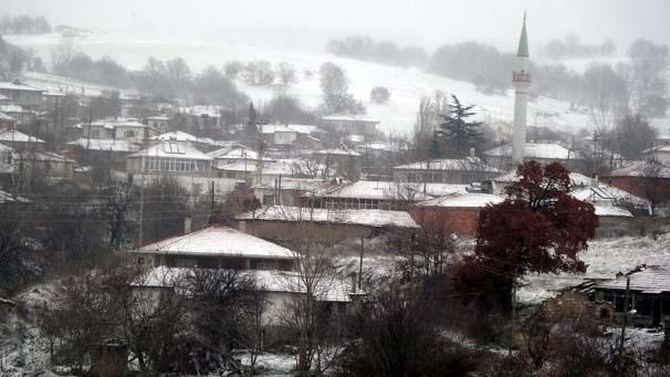 Kırklareli'nde kar 15 santimetreye ulaştı - Son Dakika Haberler Milliyet