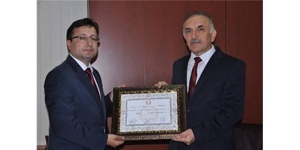 Ak Parti Giresun milletvekili Turhan Alçelik mazbatasını aldı - Giresun ...