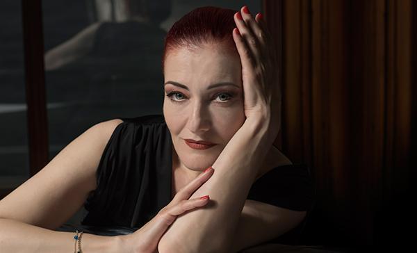 Candan Erçetin: Hem ışık hem güneş alerjim var! - Magazin Haberleri ...