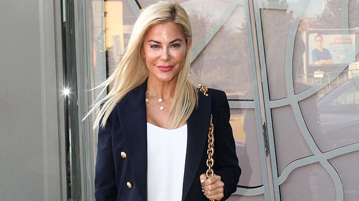 Burcu Şendir'in AVM şıklığı - Magazin Haberleri - Milliyet