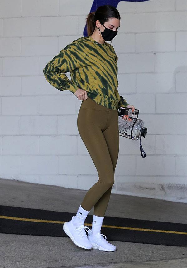 Kendall Jenner Dev Su şişesiyle Sporda Magazin Haberleri Milliyet 7119
