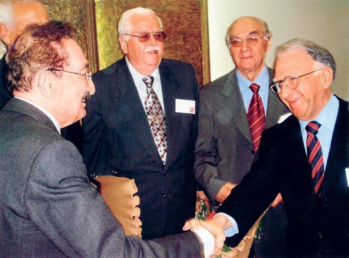 Bir çınar veda etti!! Sami Kohen'i kaybettik - Son Dakika Milliyet