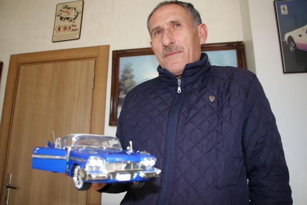 Müslüm Gürses binmişti! Gören fotoğrafını çekiyor - Otomobil Haberleri