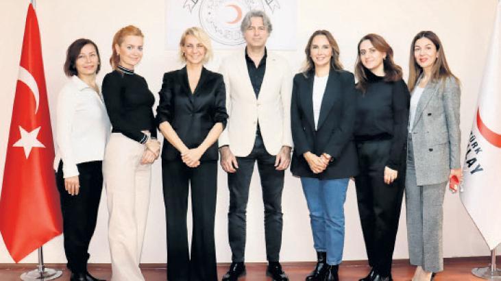 Ege Haberleri - Kızılay Kadın İzmir’de bayrağı, Aslan devraldı - Ege ...