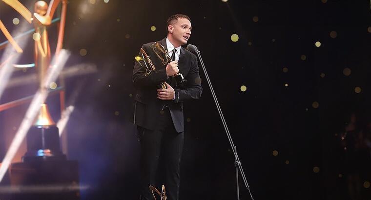 ŞARKICI EDİS kimdir, kaç yaşında? Edis sevgilisi var mı, aslen nereli ...