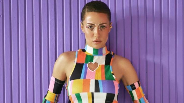 Derya Uluğ'un ilk albümü 'Nefes' aldırıyor ama bize bir boy büyüğü ...