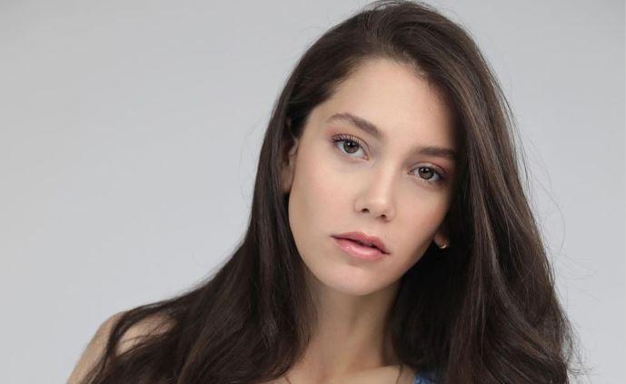 KURULUŞ OSMAN HOLOFİRA (Nilüfer) tarihte kimdir? Holofira Hatun'u ...