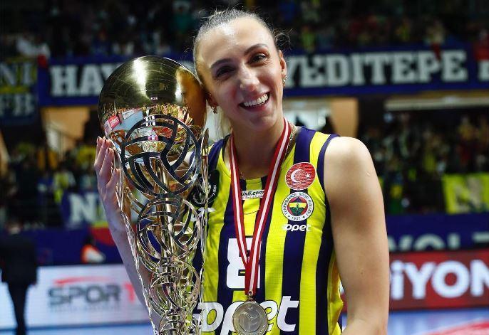 Aslı Kalaç kimdir, nereli ve kaç yaşında? Milli voleybolcu Aslı Kalaç ...