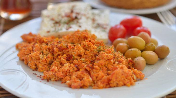 Tavaya 2 kaşık ekleyince tadı efsane oluyor! Menemenin sırrı ifşa oldu ...