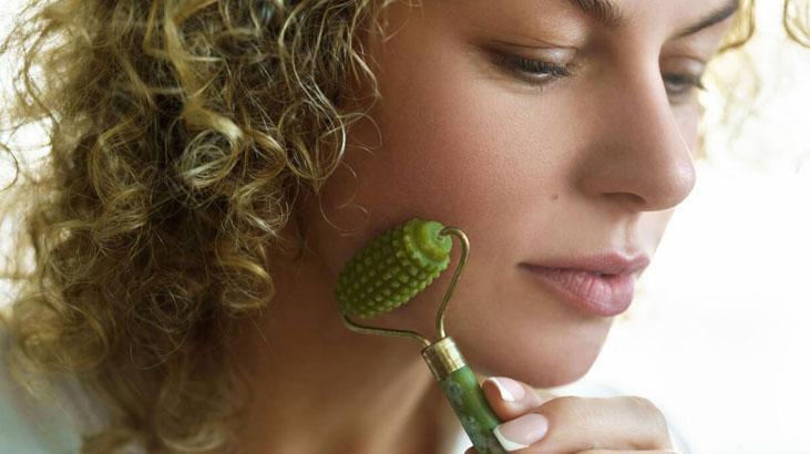 Dermaroller herkese iyi gelmiyor! Deneyenler uyardı, böyle yapılırsa ...