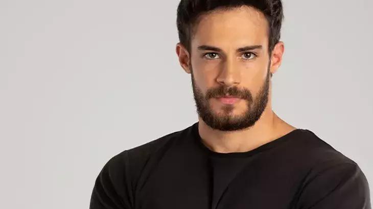 SURVİVOR 2025 BATUHAN KİMDİR? Survivor Batuhan Karacakaya kaç yaşında ...