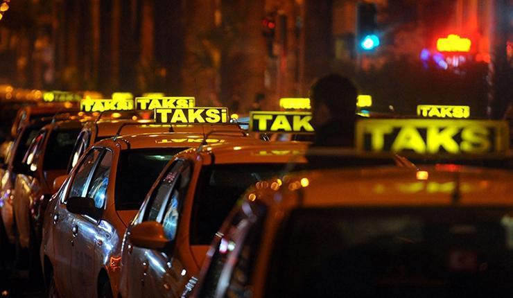 Taksiler ne kadar yazıyor ve KM mesafesine göre kaç TL? 2025 İstanbul ...