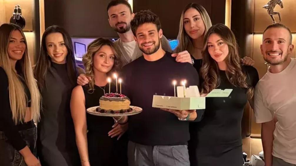 Aşk tam gaz devam ediyor! Batuhan Karacakaya ve sevgilisi Sinem Akar ...