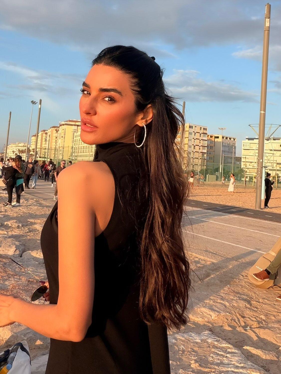 Hakan Sabancı ile aşk yaşadığı iddia ediliyordu: Halima Sadia Khan’dan ...