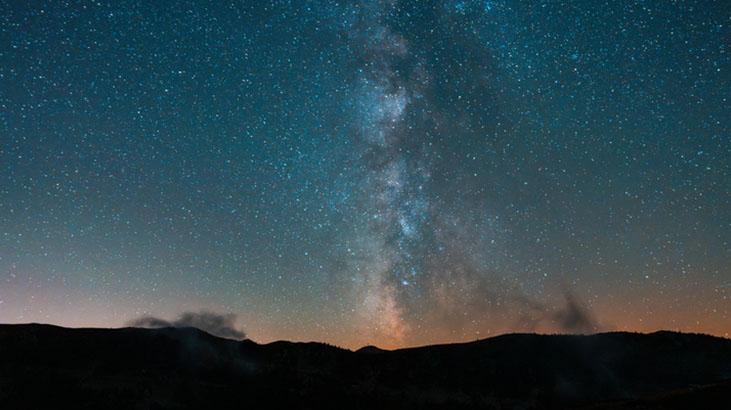 Yıldızlar göz kırparken gezegenler neden sabit durur? - Milliyet Çocuk ...