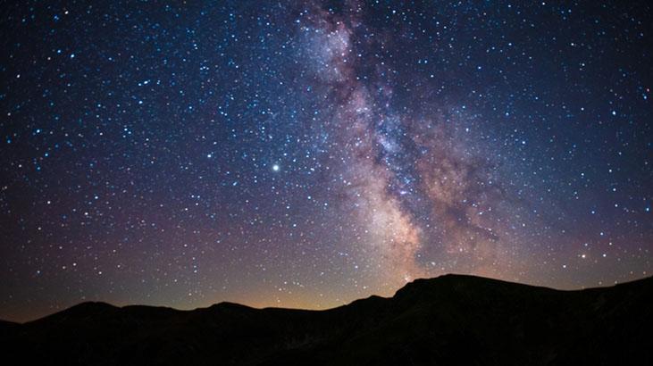 Yıldızlar göz kırparken gezegenler neden sabit durur? - Milliyet Çocuk ...