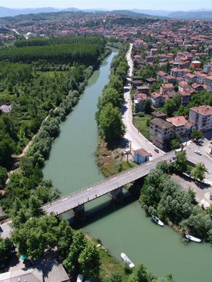 6 bin nüfuslu ilçeye 182 bin ziyaretçi akın etti! Gelen sokakta yattı ...