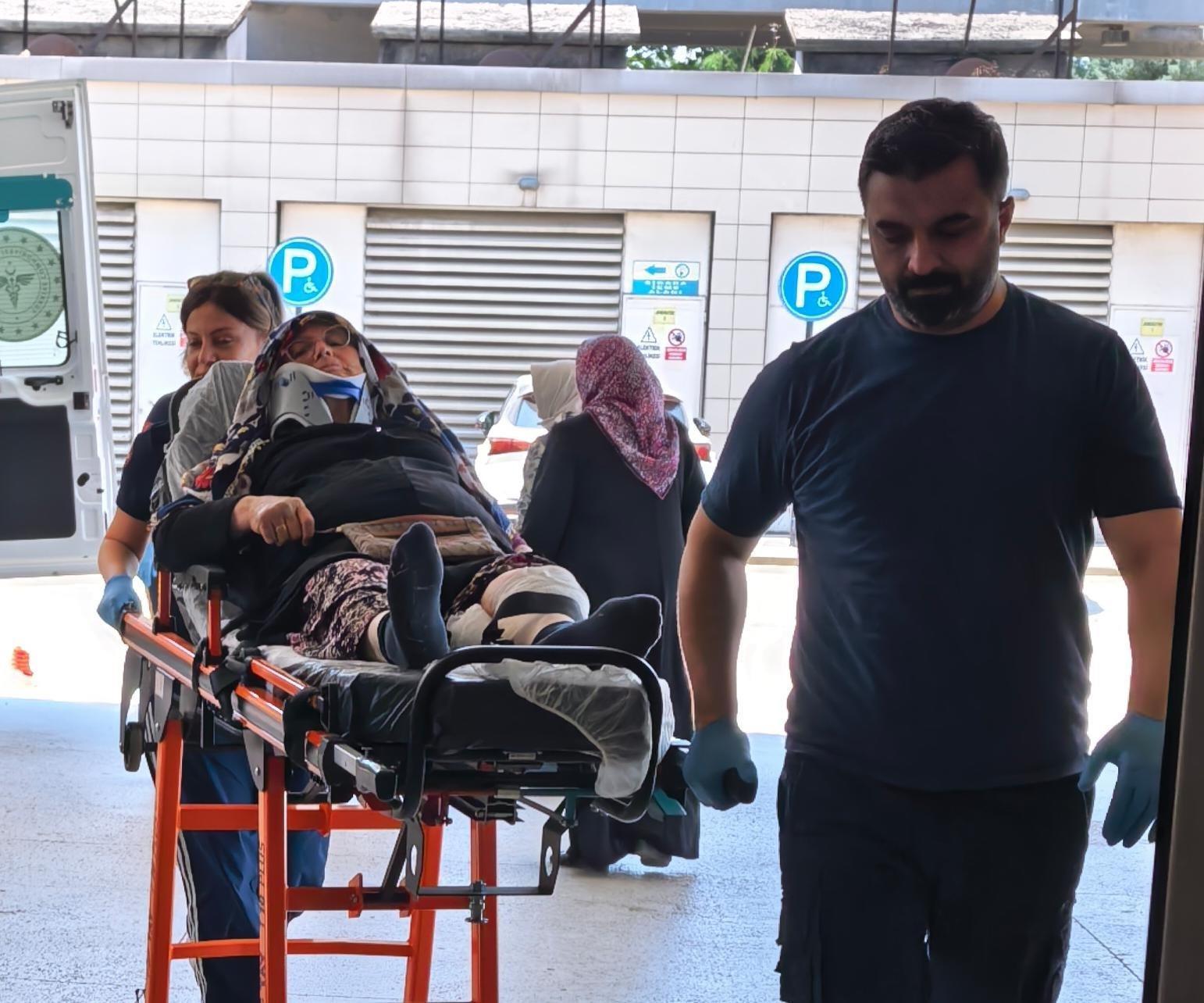 Park halindeki otomobile çarpan ATV'nin sürücüsü yaralandı - Bursa ...