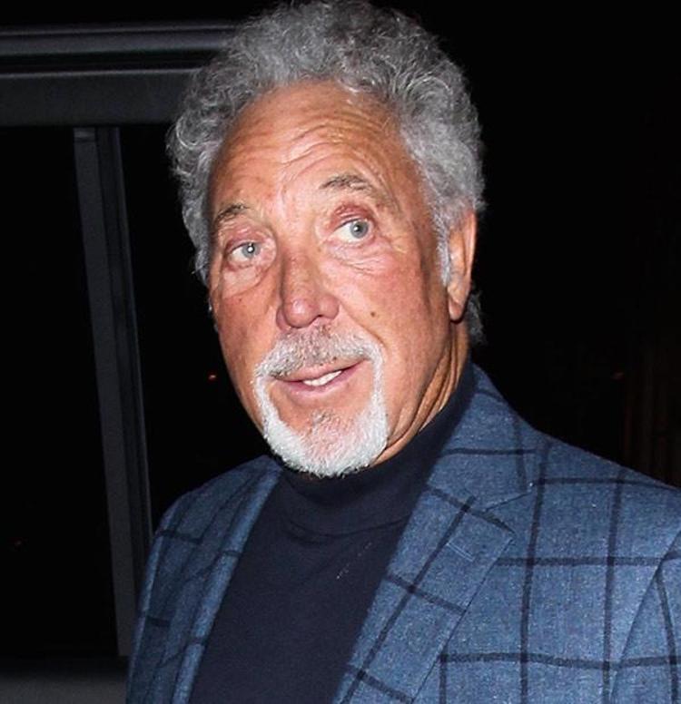 Ünlü şarkıcı Tom Jones hakkında inanılmaz iddia! Eski eşi 'Seni hadım ...