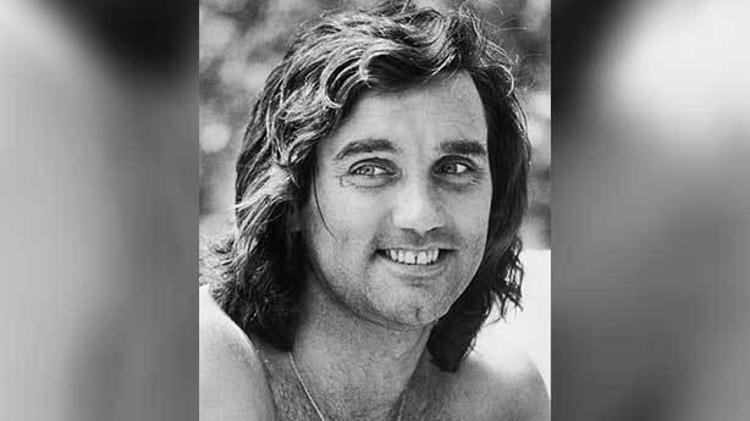 George Best: Bir futbol efsanesi - Molatik Portre