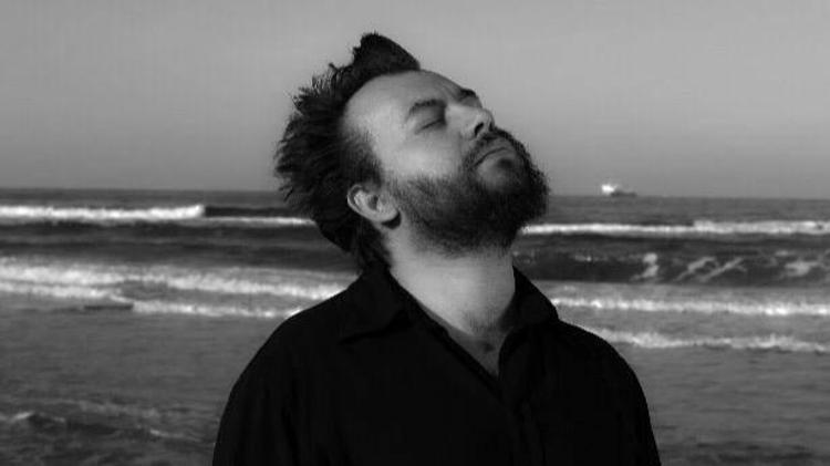 Cihan Mürtezaoğlu'nun zamanın farklı boyutlarındaki EP'si 'Belli Olmaz ...