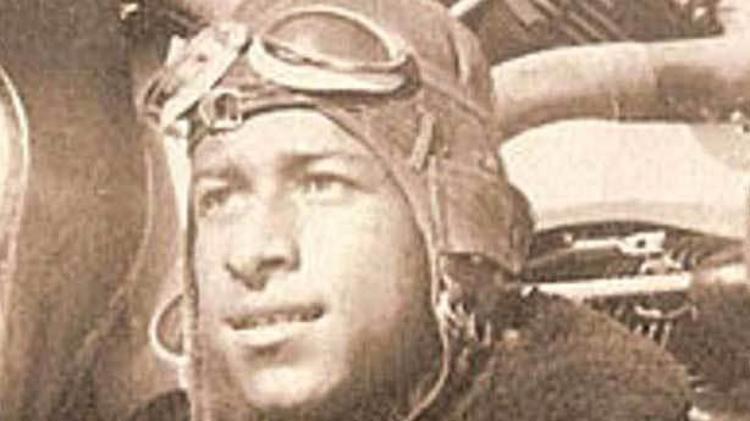 Arap Ahmet: Dünyanın ilk zenci pilotu - Molatik Portre