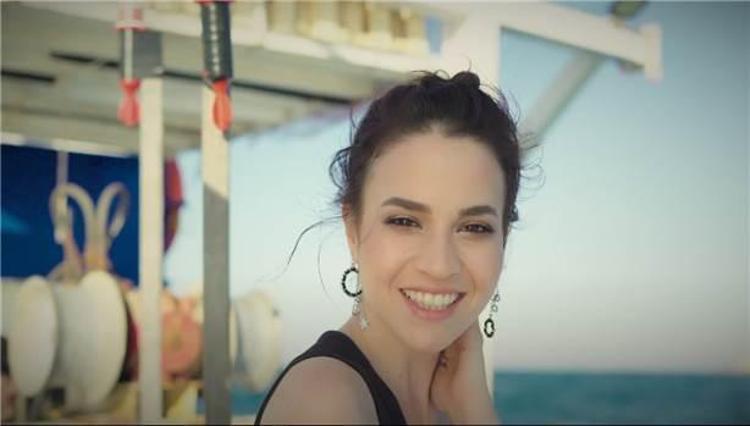 Zeynep Doruk: Güzel ve emin adımlarla geliyor - Molatik Müzik