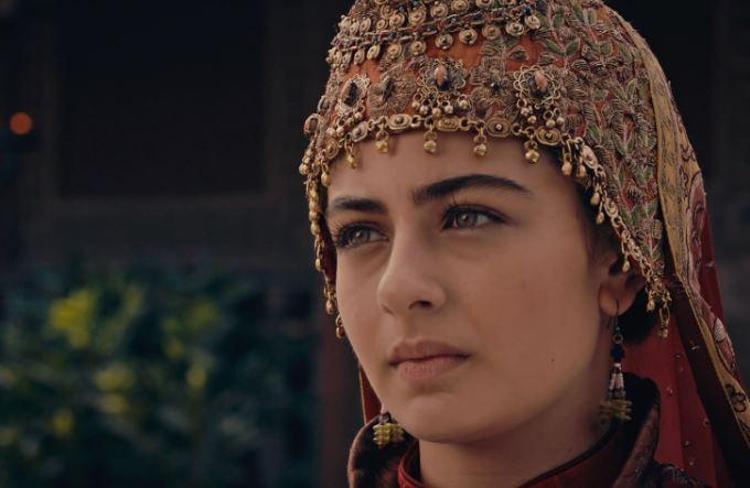 KURULUŞ OSMAN FATMA HATUN tarihte kimdir? Fatma Hatun'u oynayan Leya ...