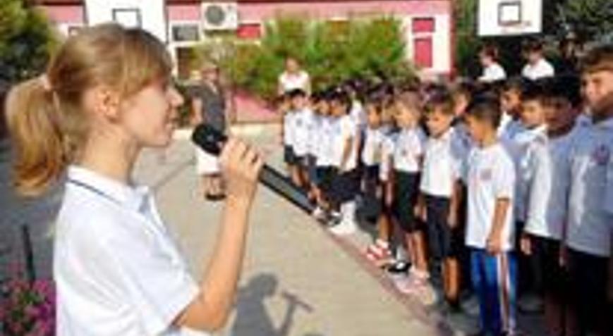 İngiliz çocuklardan öğrenci andı: Ne mutlu Türküm diyene - En Son ...