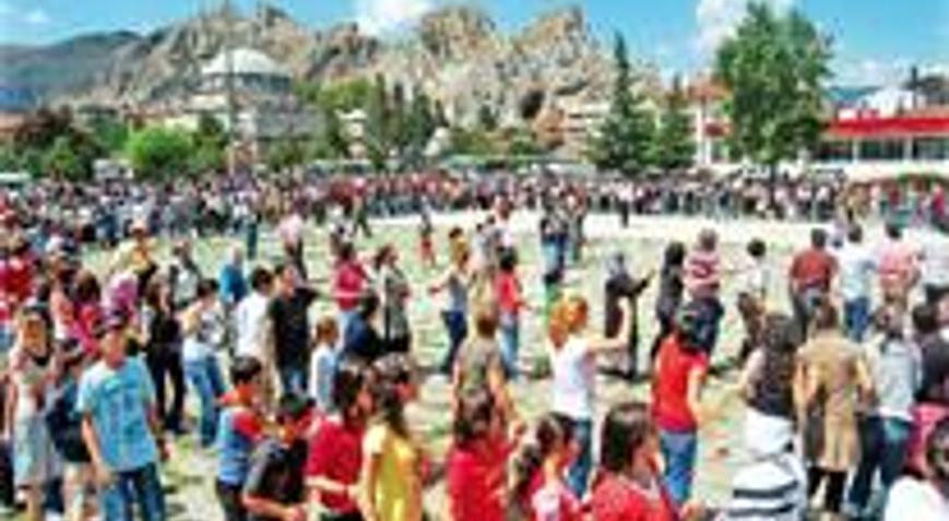 Ellik Halayı Guinness’e girdi - Haberler Milliyet
