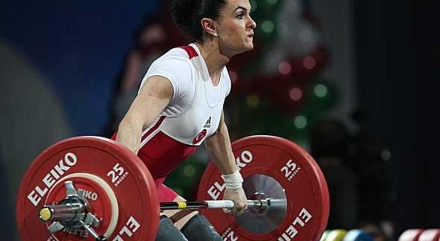 Nurcan Taylan Avrupa Şampiyonu oldu... - Spor Haberleri - Milliyet