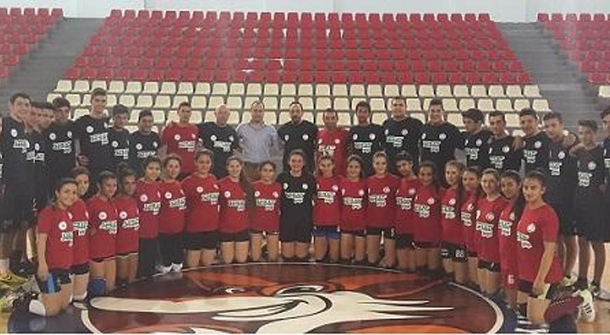 Sebat Proje’den Hentbol’a destek