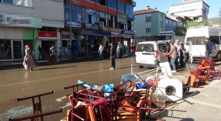 Kadın garsonlar kenti terk etti - Son Dakika Haberleri Milliyet