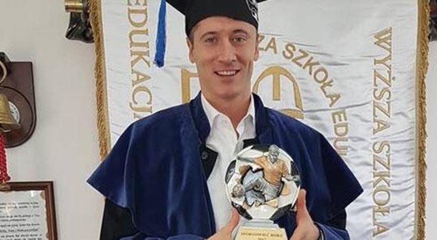 Lewandowski, üniversiteden mezun oldu - Futbol - Spor Haberleri