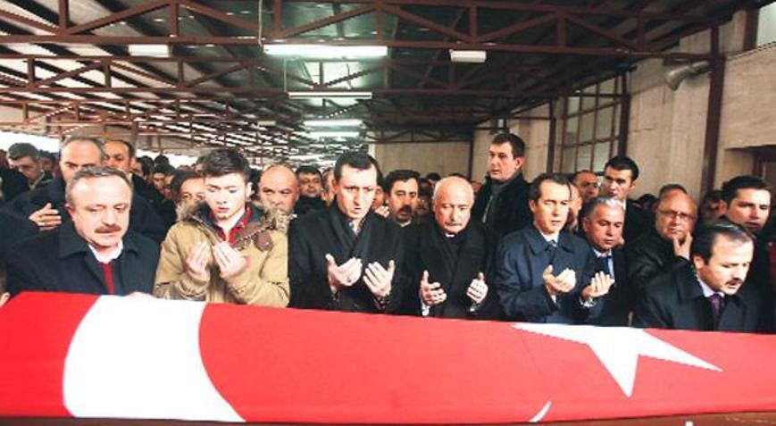 ‘Burada yatan kimin babası!’ - Son Dakika Milliyet