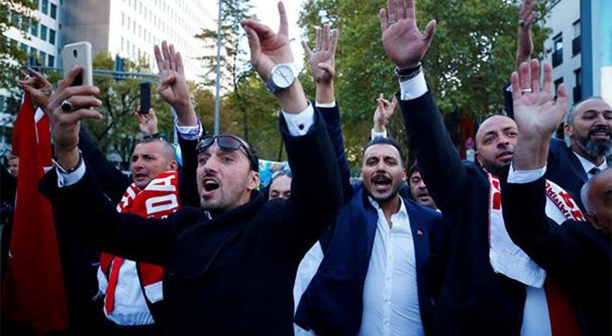 Avusturya'da 'Bozkurt' işareti yasaklandı - Son Dakika Milliyet