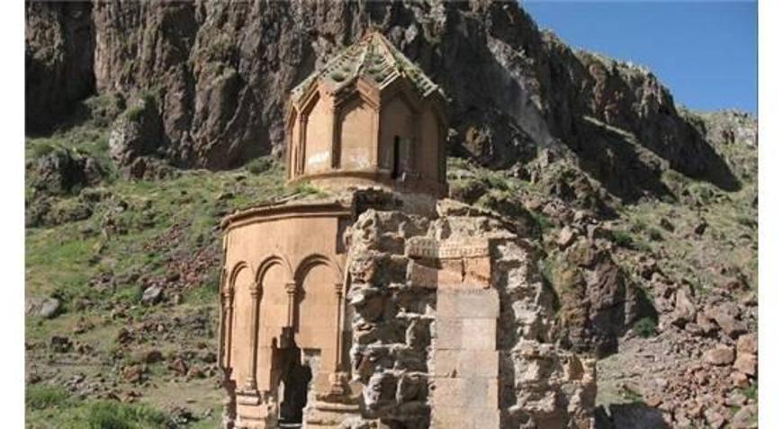 DİGOR’DAKİ TARİHİ BEŞ KİLİSELER YIKILIYOR - Kars Haberleri