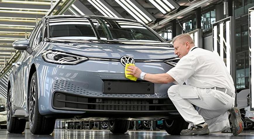 Volkswagen kararıyla şaşırtıyor: 2035'te durduruyor! - Teknoloji ...