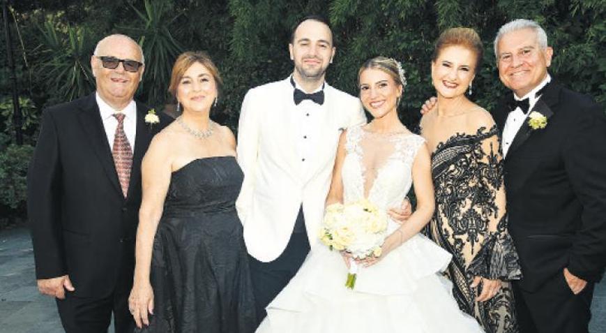 Dostları buluşturan düğün - Magazin Haberleri - Milliyet