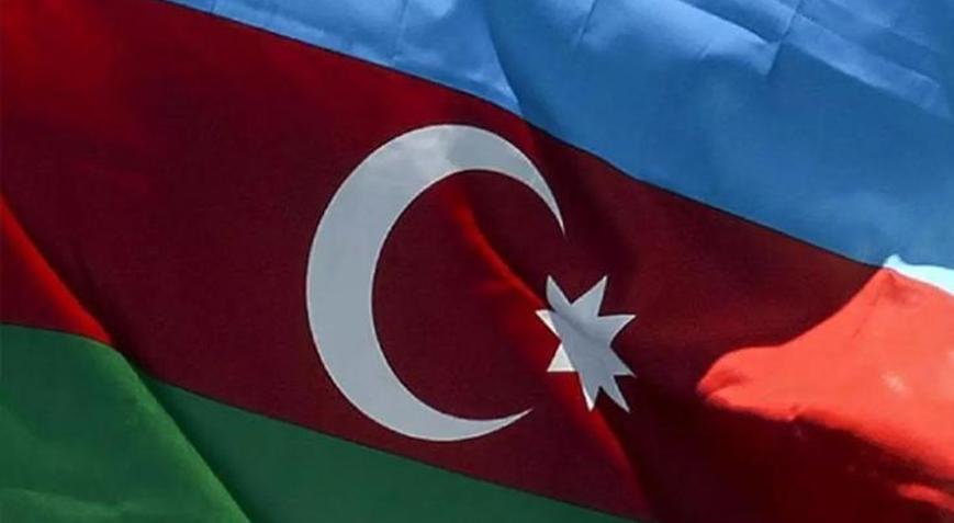 Azerbaycan'dan Türk ve Azerbaycan bayraklarını yakma provokasyonuna ...