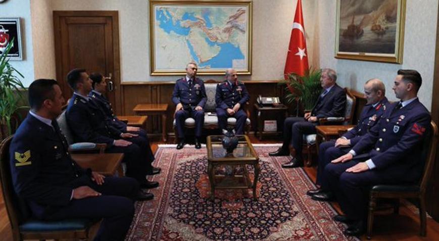Bakan Akar, Hava Kuvvetleri Komutanı Orgeneral Gülan'ı kabul etti - Son ... Bakan Akar, Hava Kuvvetleri Komutanı Orgeneral Gülan'ı kabul etti - Son ...