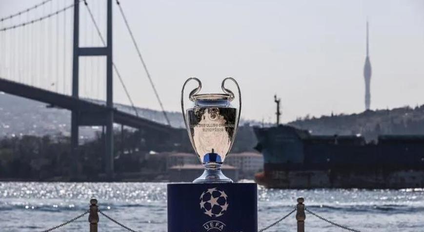 Şampiyonlar Ligi Kupası, İstanbul'un tarihi yerlerinde sergilendi ...