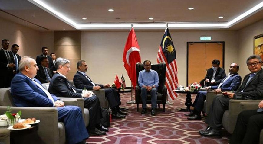 Bakan Fidan, Malezya Başbakanı ve Başbakan Yardımcısı ile görüştü ... Bakan Fidan, Malezya Başbakanı ve Başbakan Yardımcısı ile görüştü ...