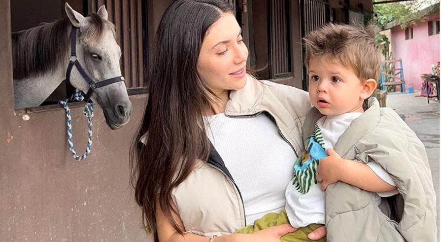 Fulya Zenginer'in oğlu Milan atlarla tanıştı - Magazin Haberleri - Milliyet