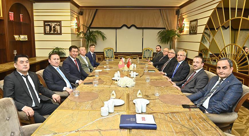 Bakan Uraloğlu, Kırgızistanlı mevkidaşı ile bir araya geldi - Güncel ...