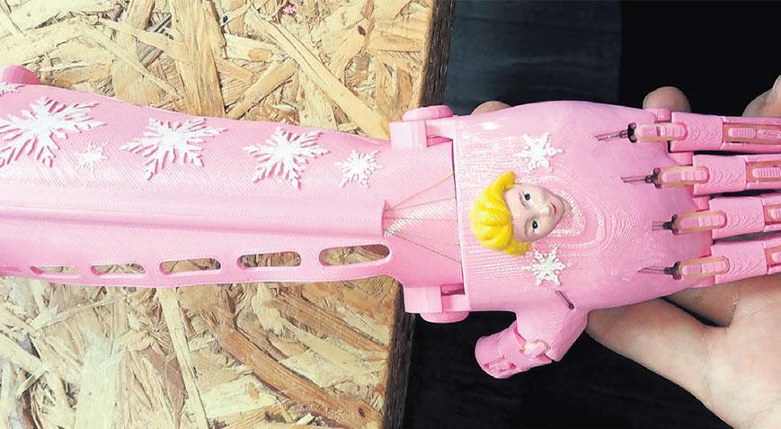 Depremzedeye ‘prenses eli’ - Son Dakika Haberleri Milliyet