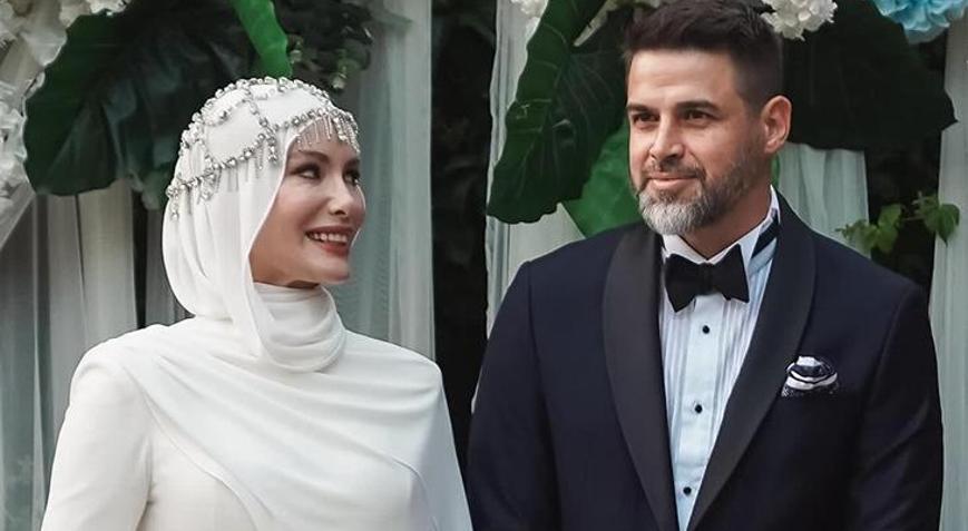 Gamze Özçelik ile nikah masasına oturan Reshad Strik'ten ilk paylaşım ...