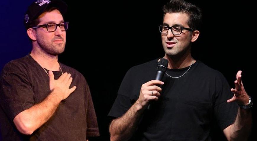 Doğu Demirkol: Belki de kendimi sahneye atarak sevilmeye çalışıyorumdur ...