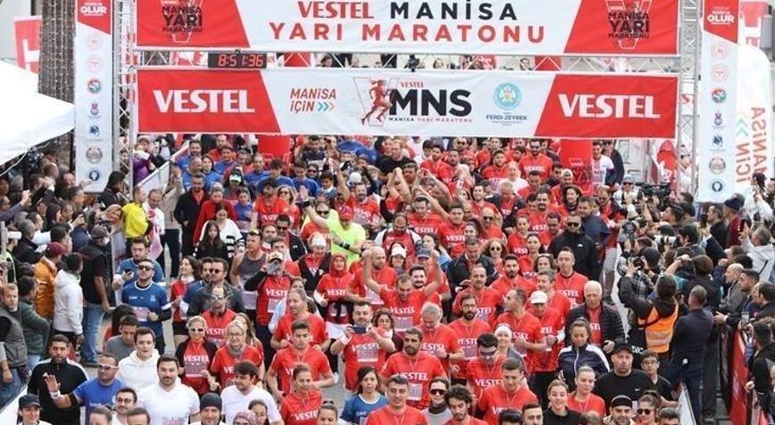 Manisa Yarı Maratonu nefes kesti