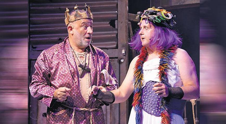 ‘Bir Baba Hamlet’ 600. kez sahnede - Kültür Sanat Haberleri